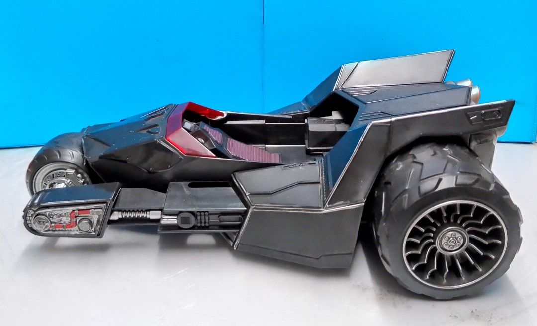 McFarlane Toys DC Multiverse Bat-Raptor Vehicle, Hobbies & Toys, Toys ...