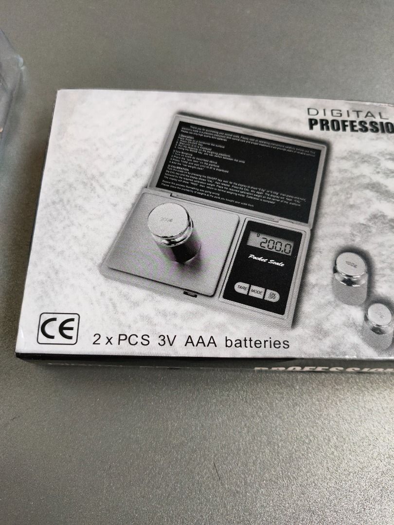 New in the box 0.01 g accuracy digital scale 500g maximum capacity. with batteries. Can measure ...