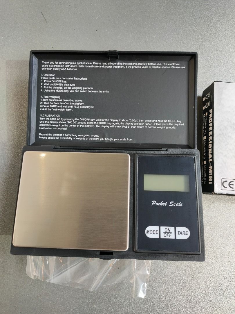 New in the box 0.01 g accuracy digital scale 500g maximum capacity. with batteries. Can measure ...