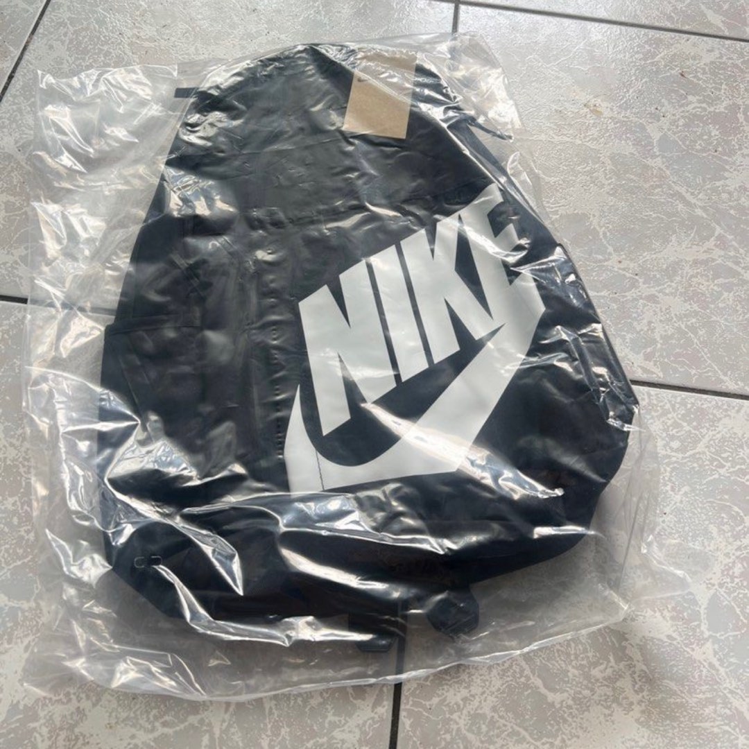 Nike 後背包 Nike Elemental 後背包-黑- DD0559010, 他的時尚, 包包與錢包, 背包在旋轉拍賣