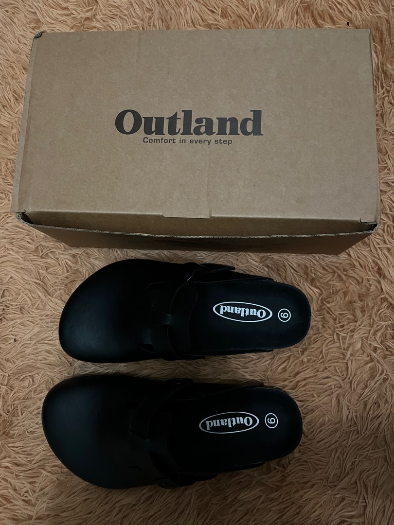 outland clog, Women's Fashion, Footwear, Flats & Sandals on Carousell