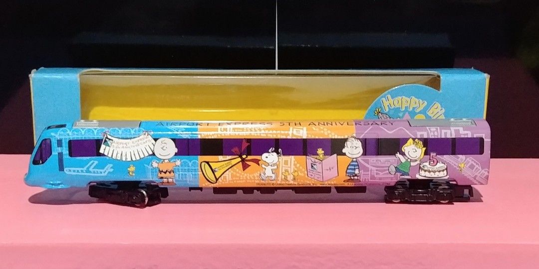PEANUTS x UFS SNOOPY COLLECTIBLE DIE CAST MODEL TRAIN, Video Gaming ...