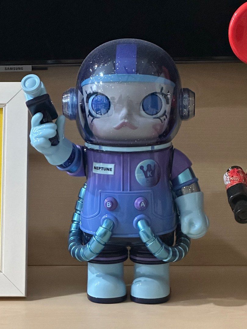 POP MART MEGA SPACE MOLLY Planet Neptune 400%, Hobbies & Toys, Toys ...