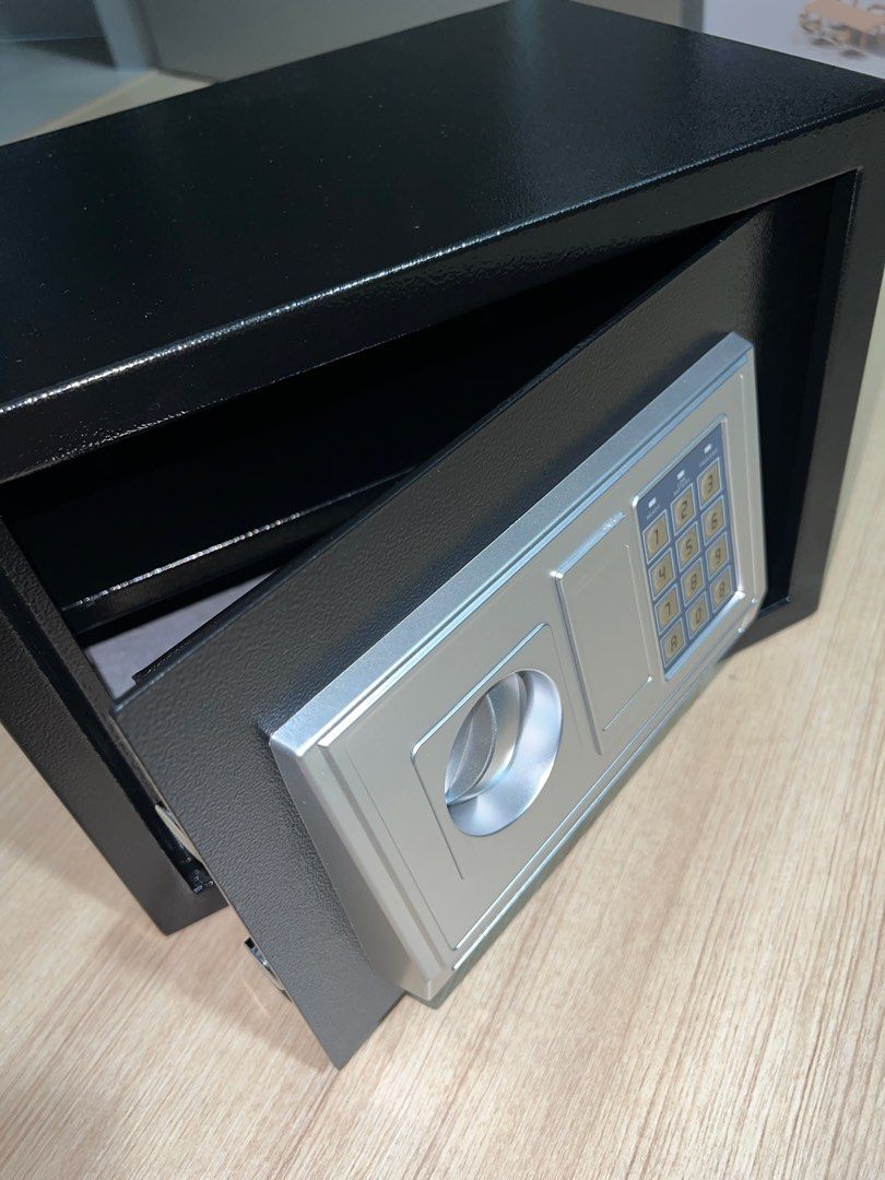 Safebox, peti besi, vault, peti besi emas, simpan duit , peti cash ...