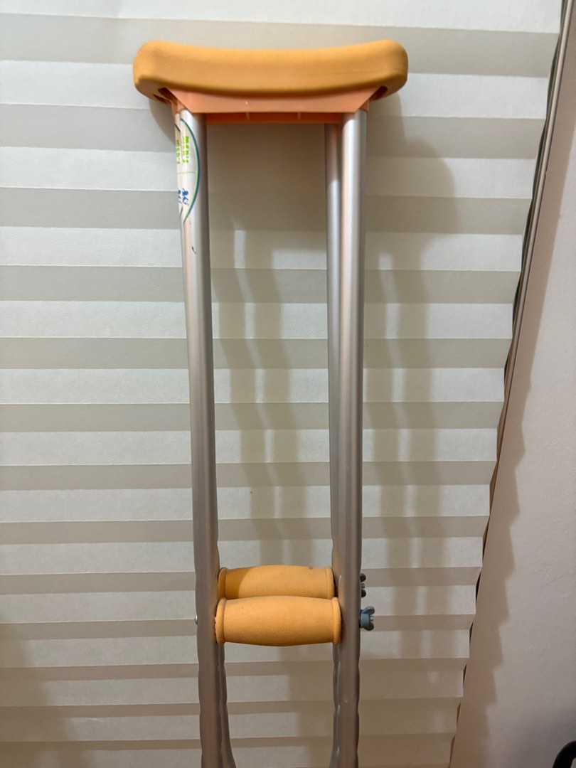 Shoulder crutches for adult, Health & Nutrition, Braces, Support ...
