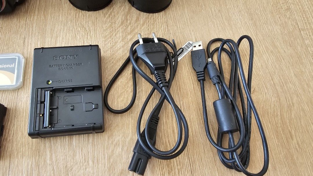 Sony DSLR-A350 camera with lens (Full kit) on Carousell