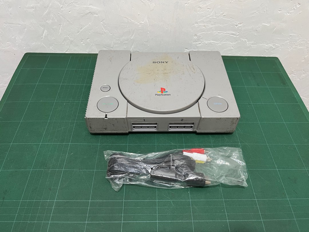 Sony PlayStation 1 PS1 英文介面, 電子遊戲, 電子遊戲機, PlayStation - Carousell