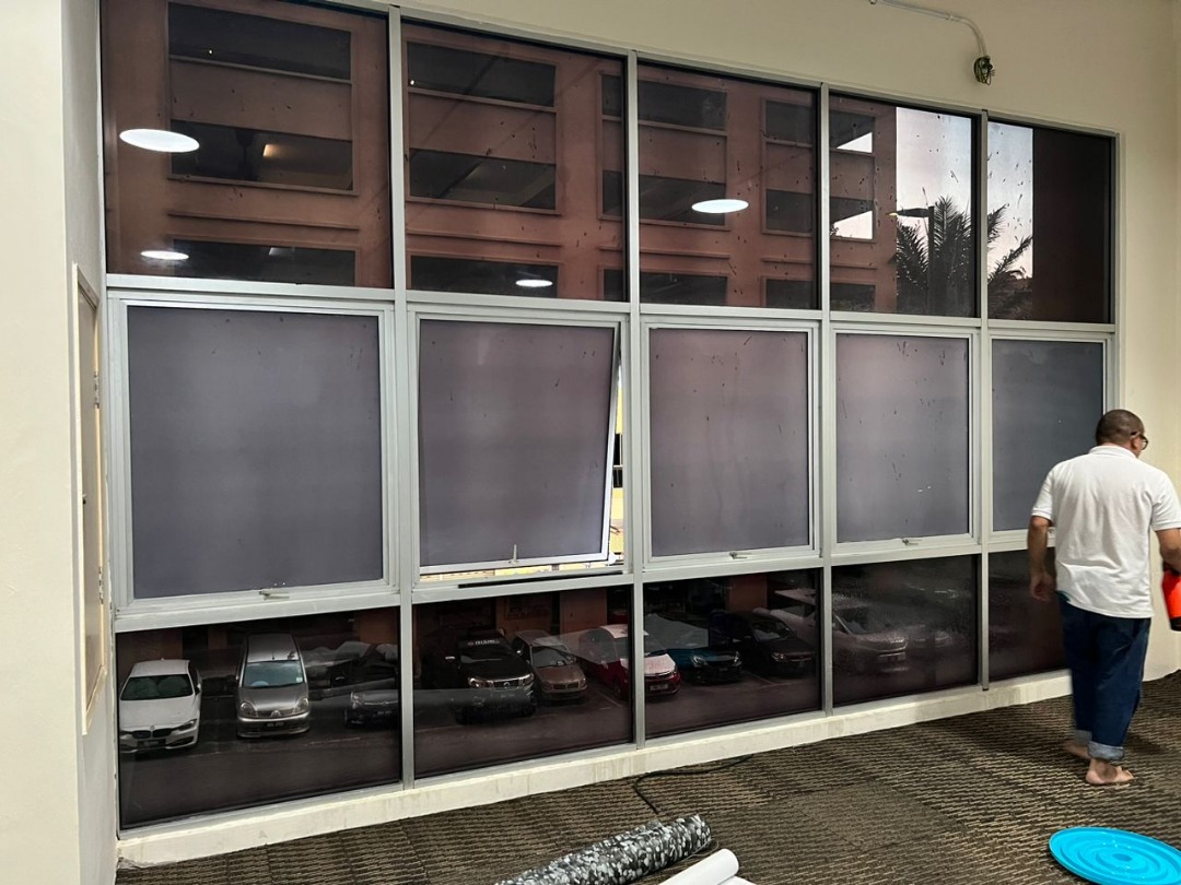 STICKER FROSTED TINT l pasang tinted jenis kabur privasi, Furniture ...