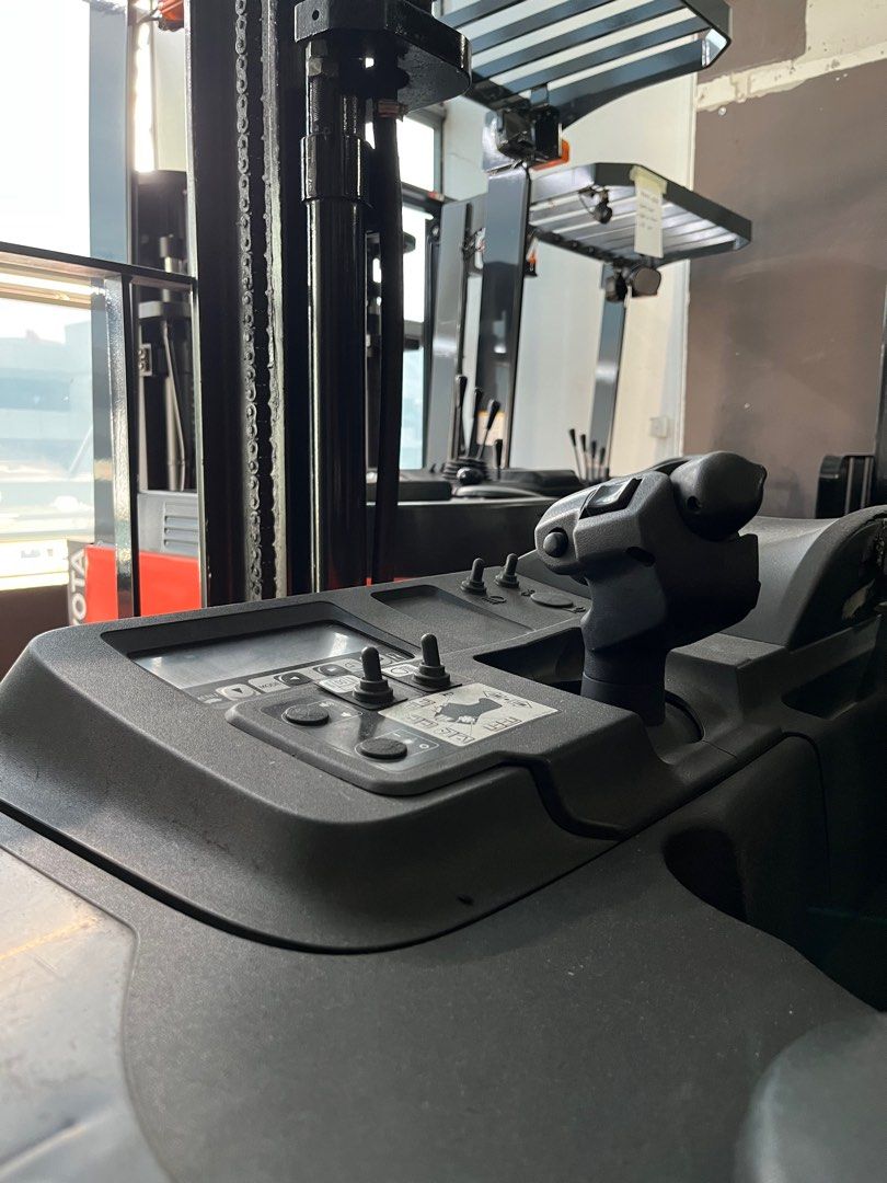 Toyota Electric Reach Truck (8FBR series), Cars, Other Vehicles on ...