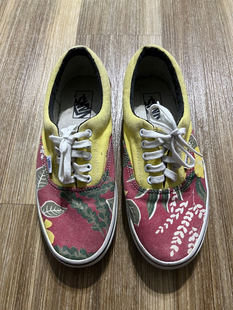 Vans doren floral, Men's Fashion, Footwear, Sneakers on Carousell