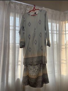Baju kurung ZEFIKS, Women's Fashion, Muslimah Fashion, Baju Kurung ...