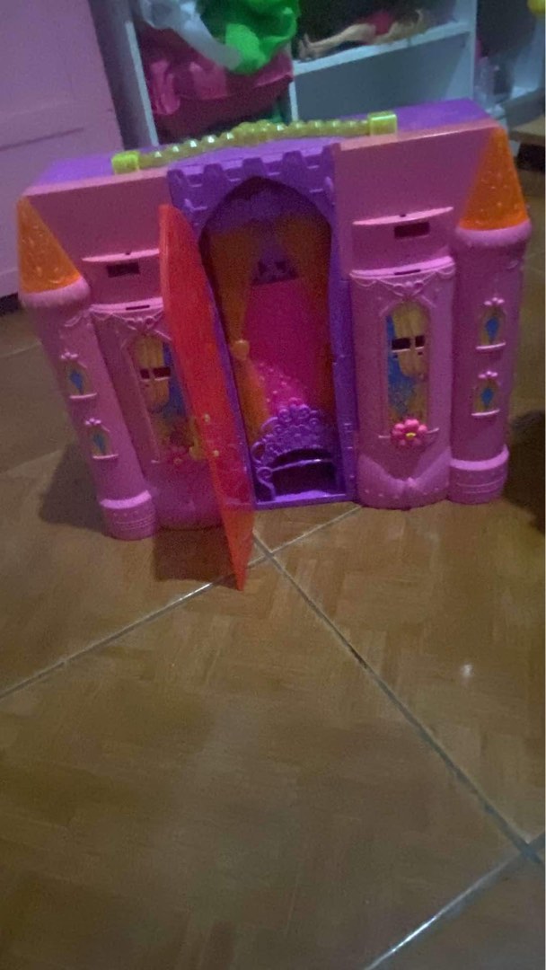 Barbie doll house castle, Hobbies & Toys, Toys & Games on Carousell