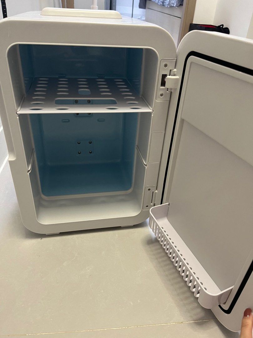 Coca Cola mini fridge(20L) - for camping and home use, 傢俬＆家居, 戶外家具 ...