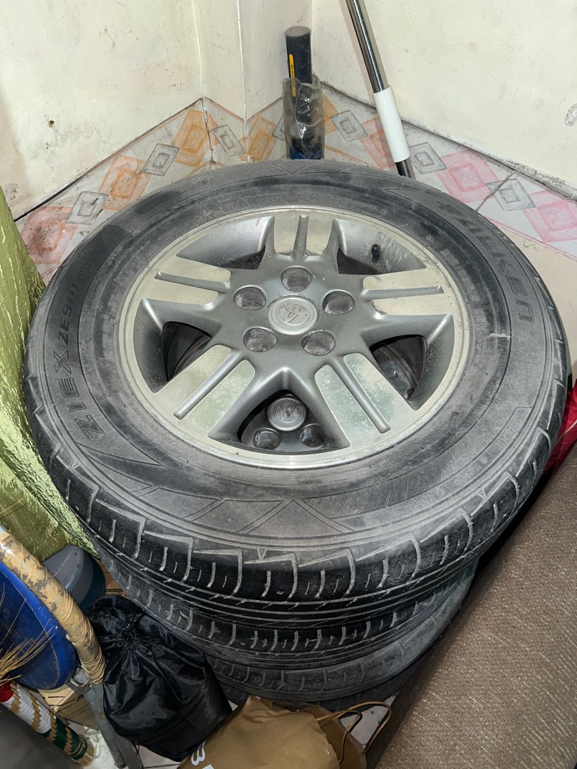 Innova 2006 Mags and Tires, Car Parts & Accessories, Mags and Tires on ...