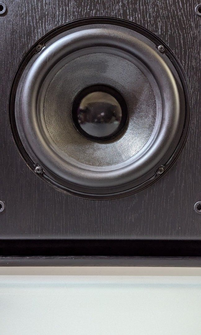KEF C4 SUBWOOFER, Audio, Soundbars, Speakers & Amplifiers on Carousell