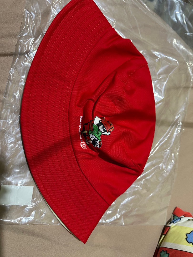 Kit Kat Reversible Bucket Hat, Men's Fashion, Watches & Accessories ...