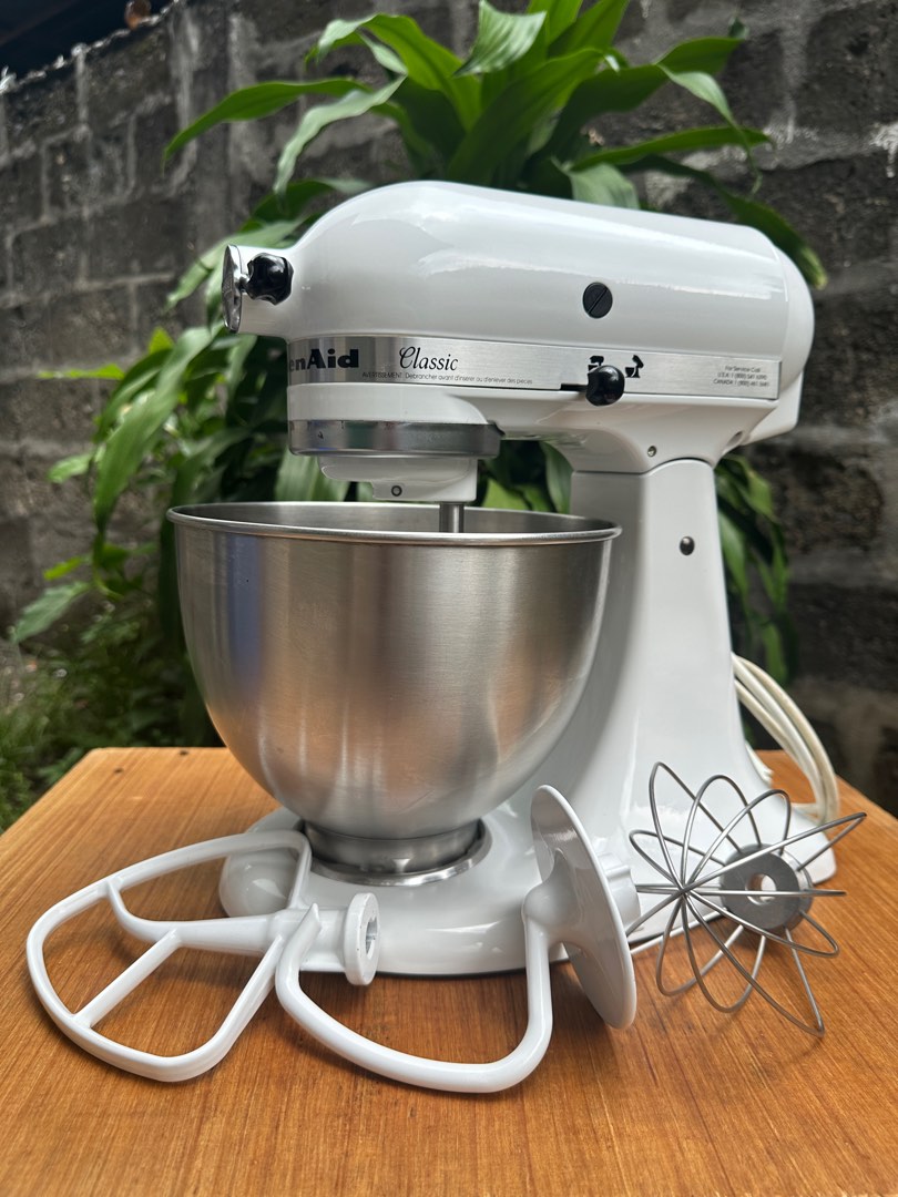 KitchenAid Classic Series 4.5 Quart Tilt-Head Stand Mixer, TV & Home ...