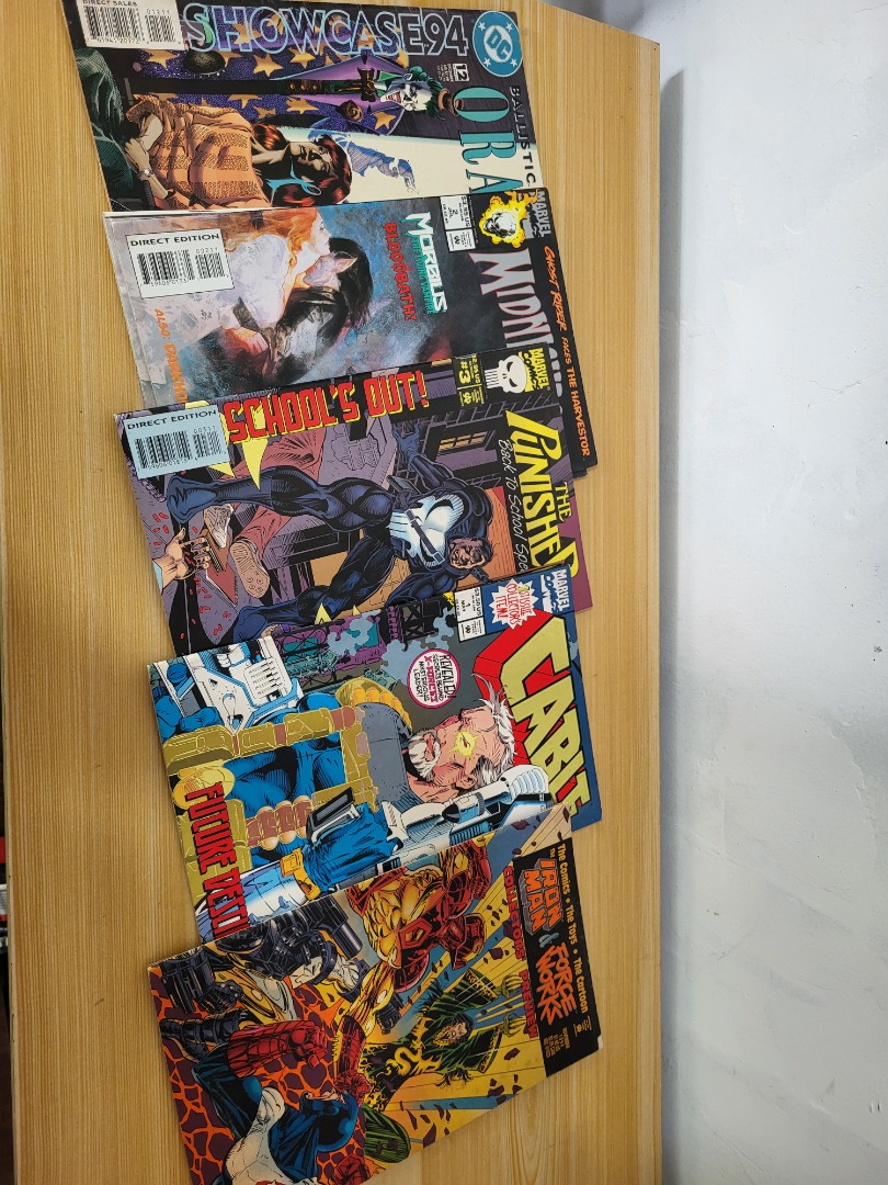 Marvel and DC Comics Set, Hobbies & Toys, Books & Magazines, Comics ...