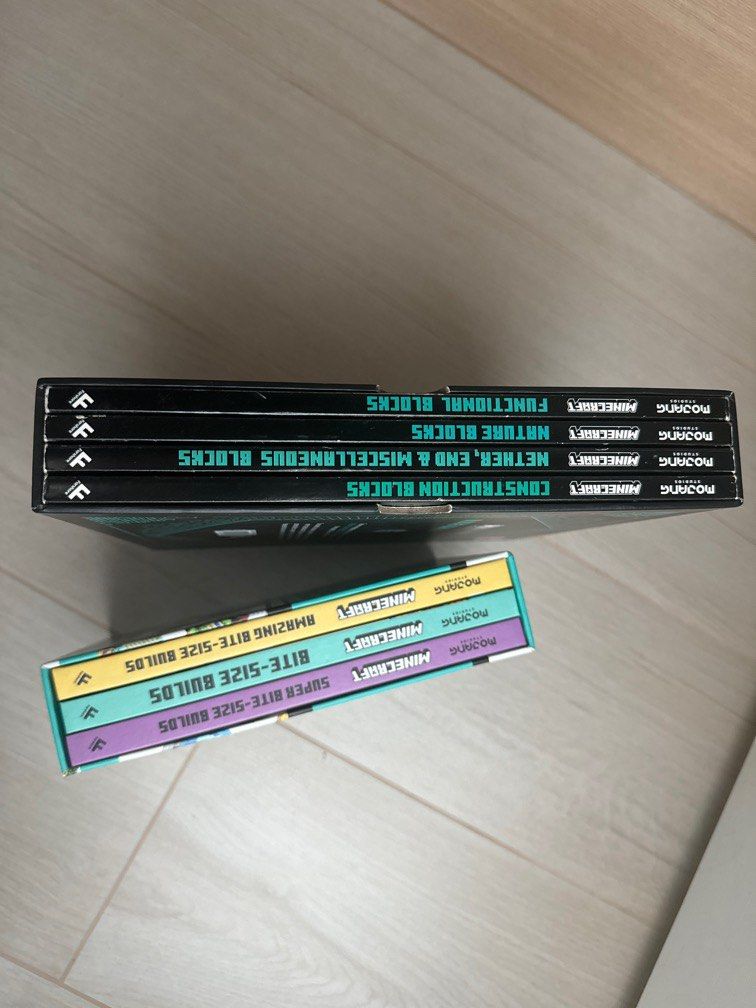 Minecraft bookset, 興趣及遊戲, 書本 & 文具, 小朋友書 - Carousell