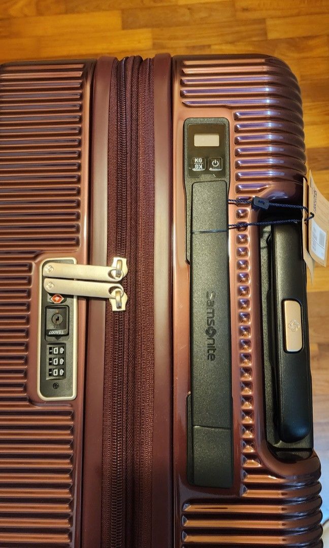 Samsonite ZELTUS 69cm Spinner Exp with built-in scale, Hobbies & Toys ...