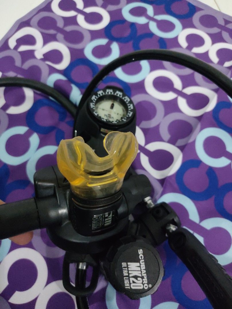 ScubaPro MK20 Regulator WIth Tusa Gauge, Sports Equipment, Other Sports ...