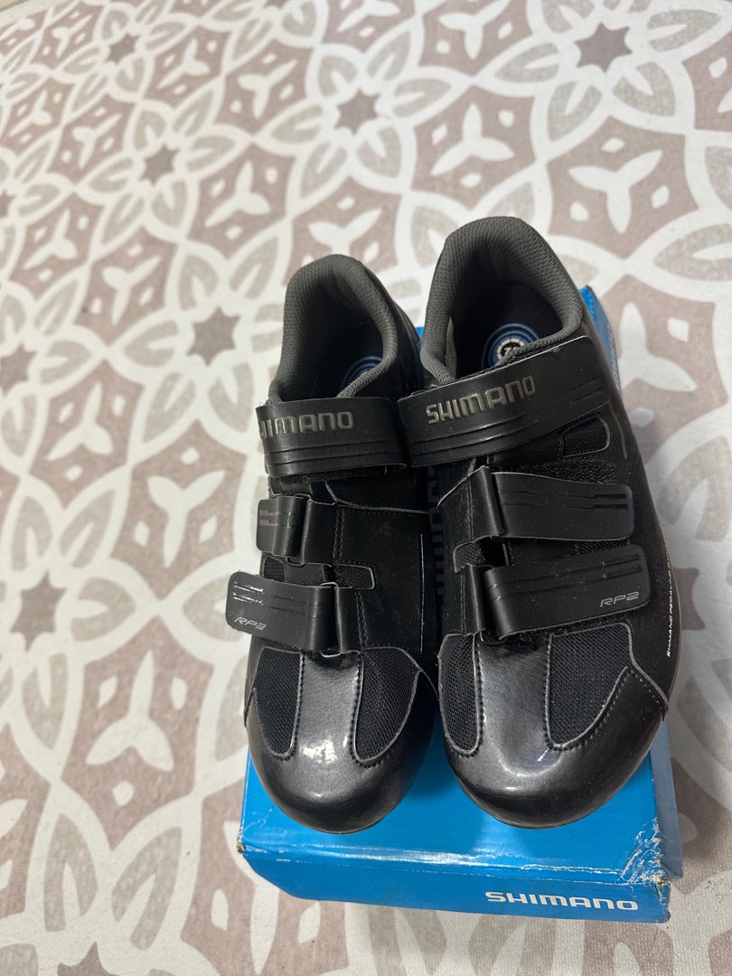 Shimano roadbike shoes with cleat, Men's Fashion, Activewear on Carousell