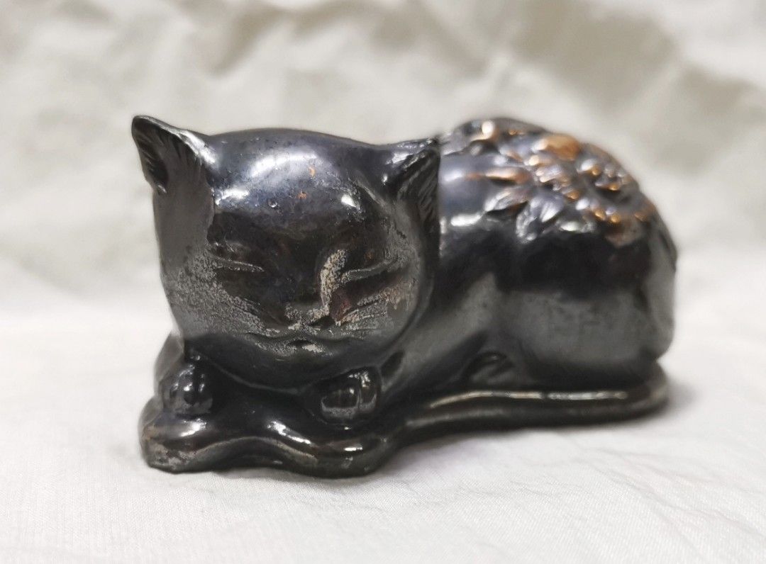 Sleeping Cat Metal Souvenir NIkko Japanese Statue Figurine Vintage ...