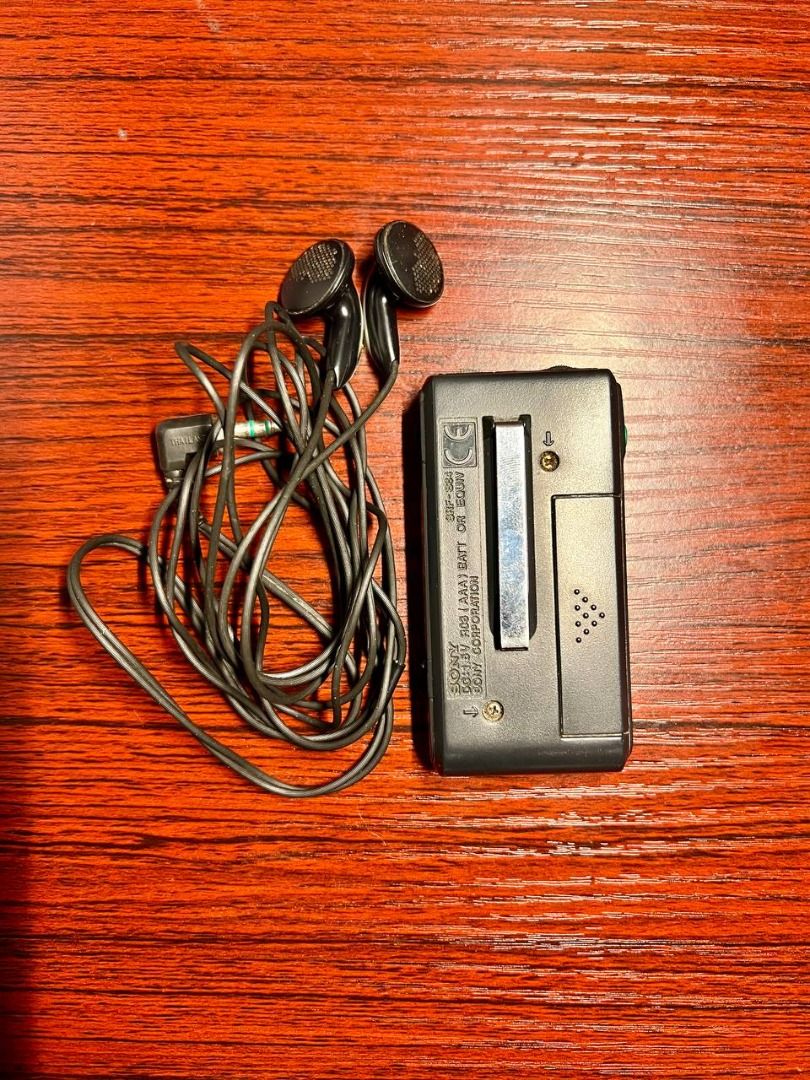 SONY SRF-S84 Mini FM Stereo Radio With Megabass (FM/AM), Audio ...