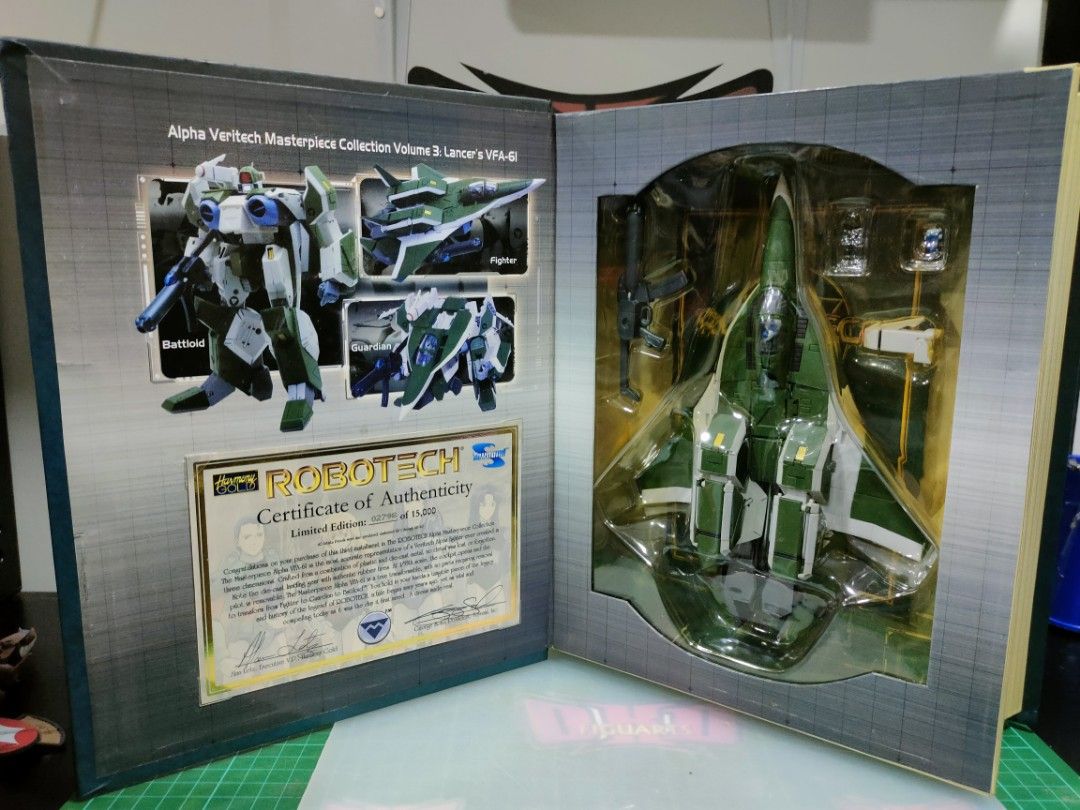 Toynami Robotech VFA-61 Lancer aka Mospeada Legioss Yellow, Hobbies ...