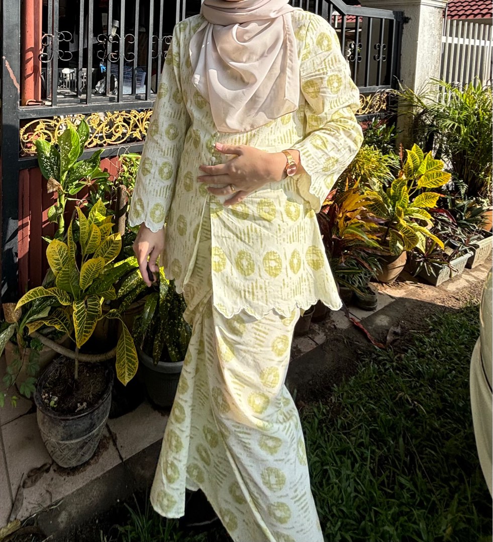 Zalia Kurung Modern Lime Green Kain Ikat Pario Style, Women's Fashion ...