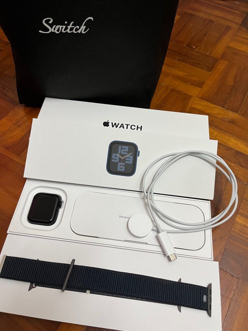 *2023 APPLE WATCH SE (ORIGINAL), Mobile Phones & Gadgets, Wearables & Smart Watches on Carousell
