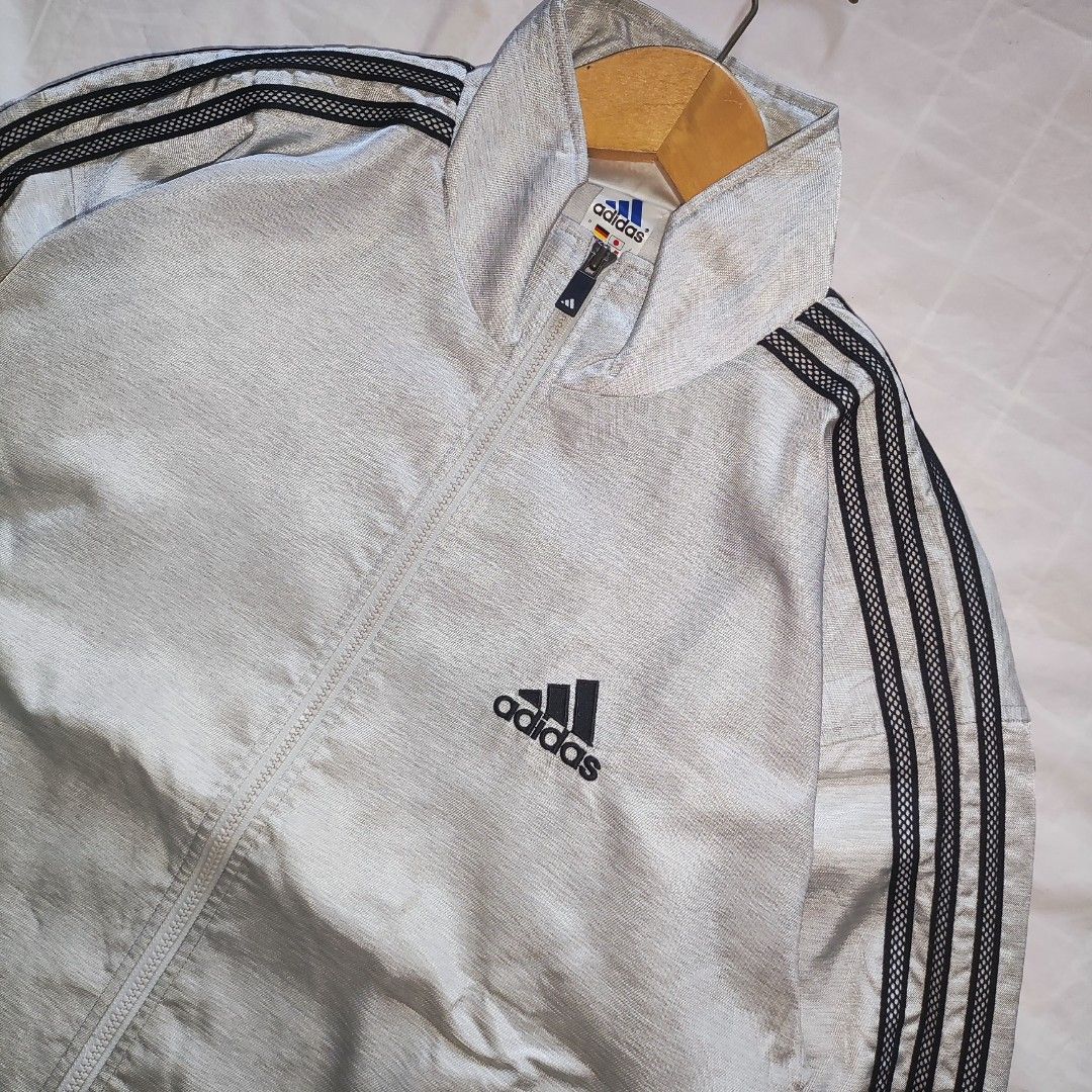 Adidas Tracktop Y2K Vintage, Fesyen Pria, Pakaian , Baju Luaran di ...