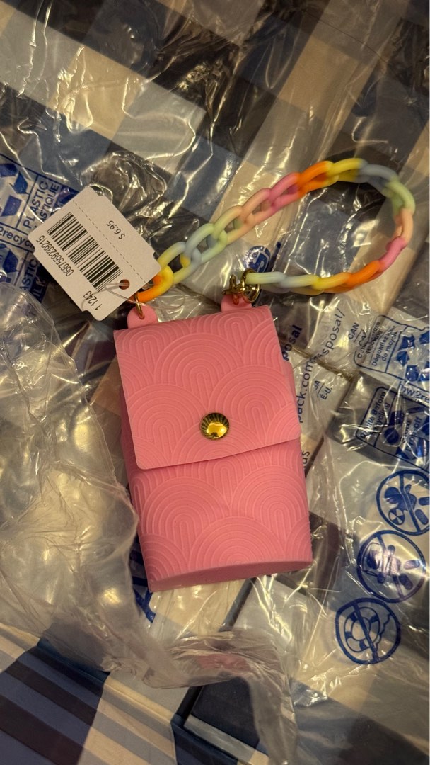 Candy Chain Snapcase Pocketbac Holder, Women's Fashion, Jewelry ...