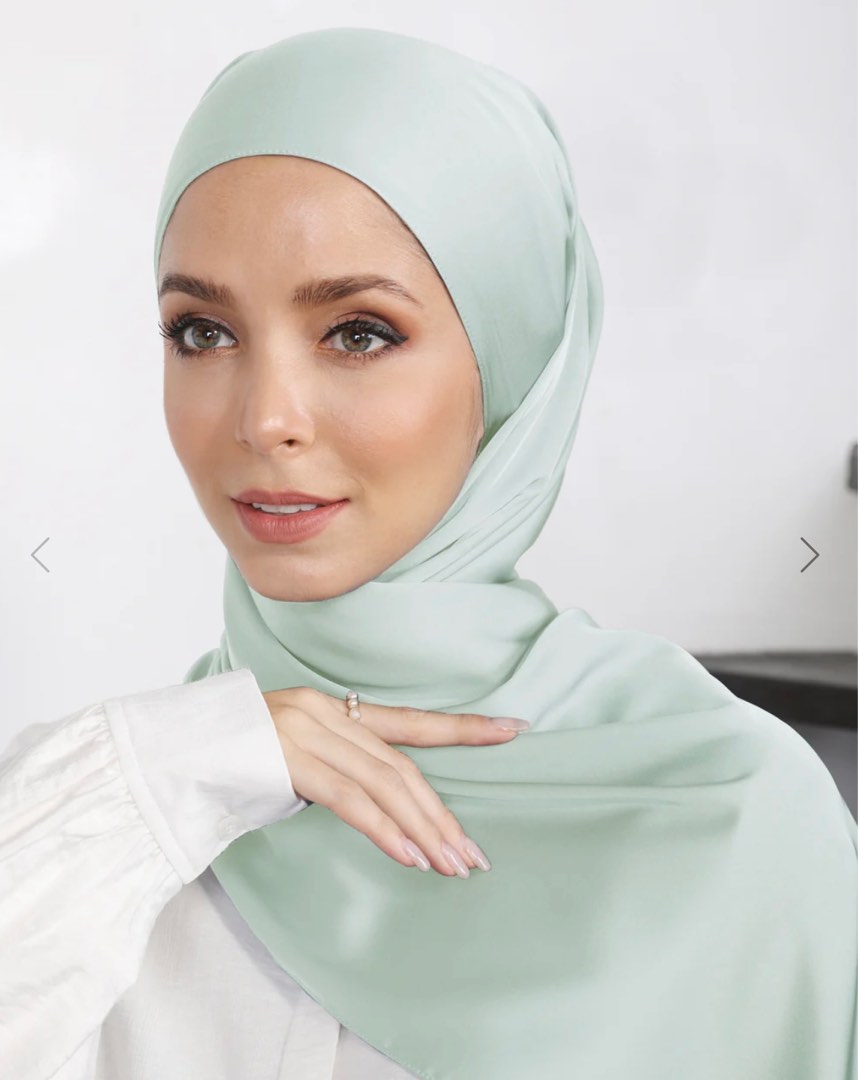 cool mint green shawl satin hijau dusty green Emerald green shawl satin ...
