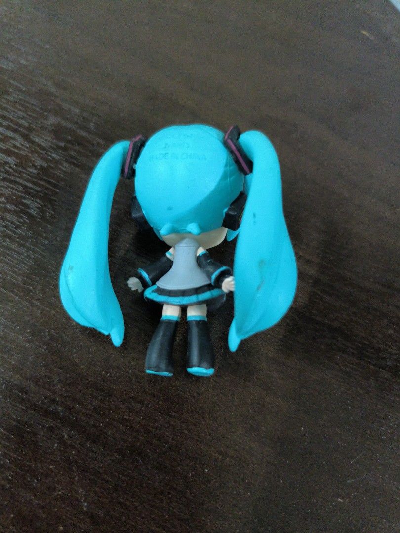 Hatsune Miku mini figurine, Hobbies & Toys, Toys & Games on Carousell
