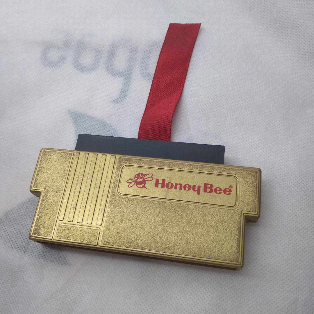 Honey Bee Gold Nintendo NES Famicom 60 to 72 Pin Converter, Video ...