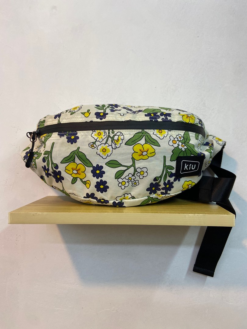 Kiu japan Pouchbag, Men's Fashion, Bags, Belt bags, Clutches and Pouches on Carousell