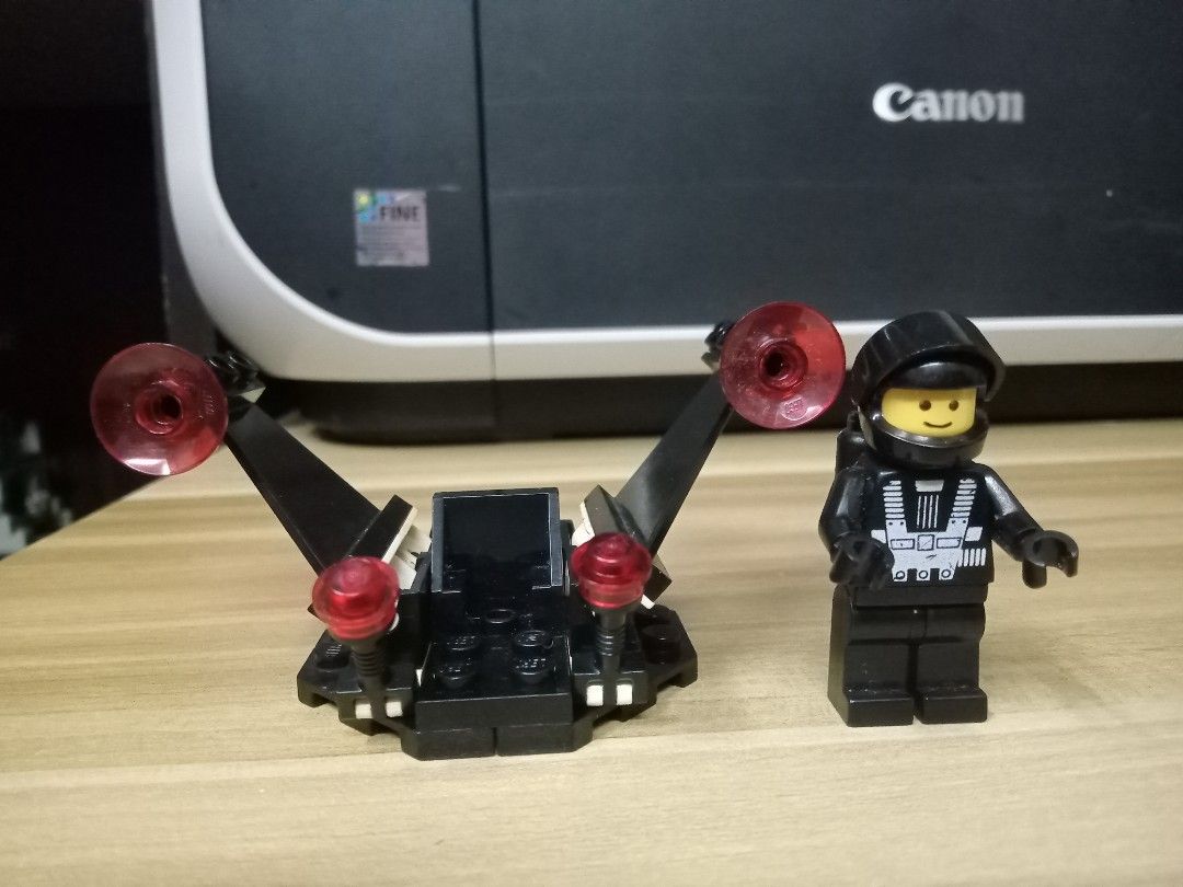Lego Space Blacktron Set 1875, Hobbies & Toys, Toys & Games on Carousell