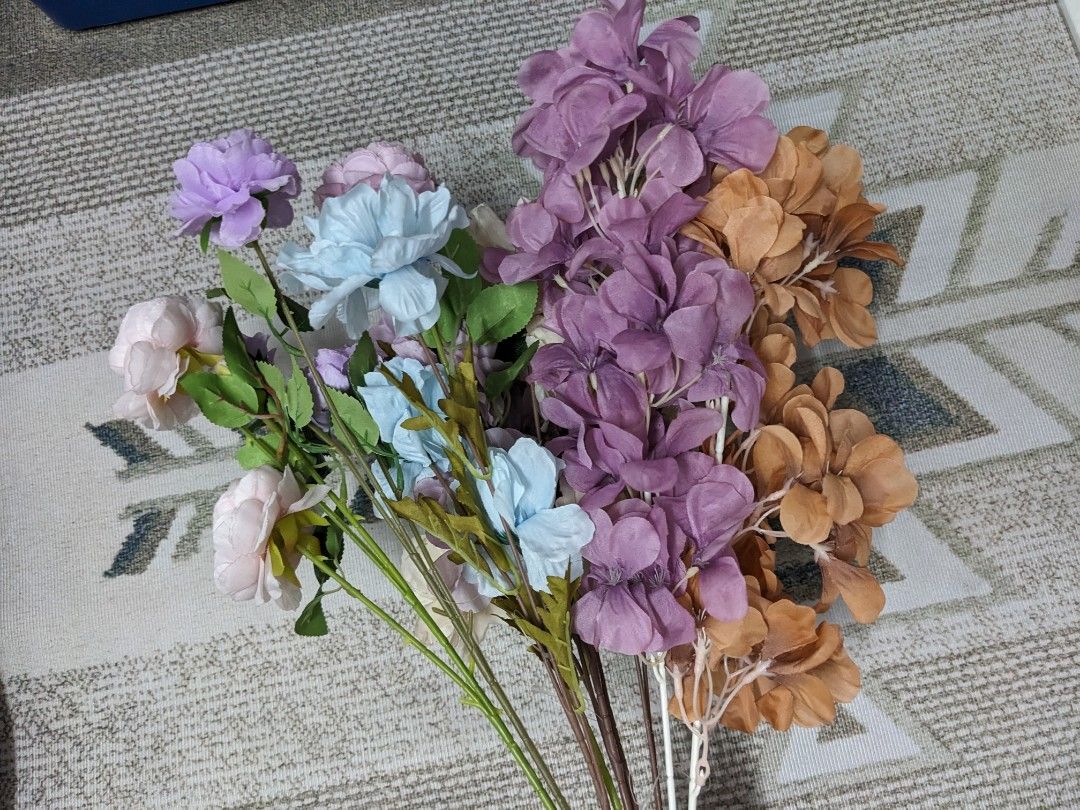 Long Stalk Artificial Flowers Mini Pelamin Aesthetics Nikah, Furniture ...