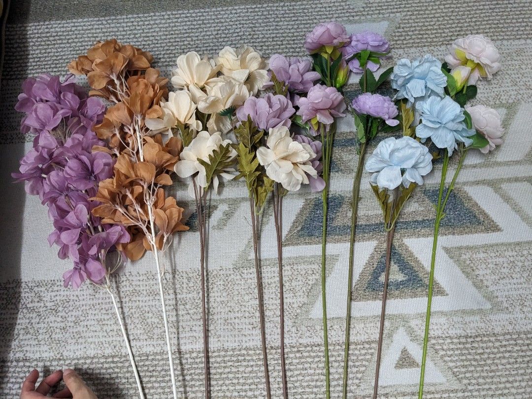 Long Stalk Artificial Flowers Mini Pelamin Aesthetics Nikah, Furniture ...