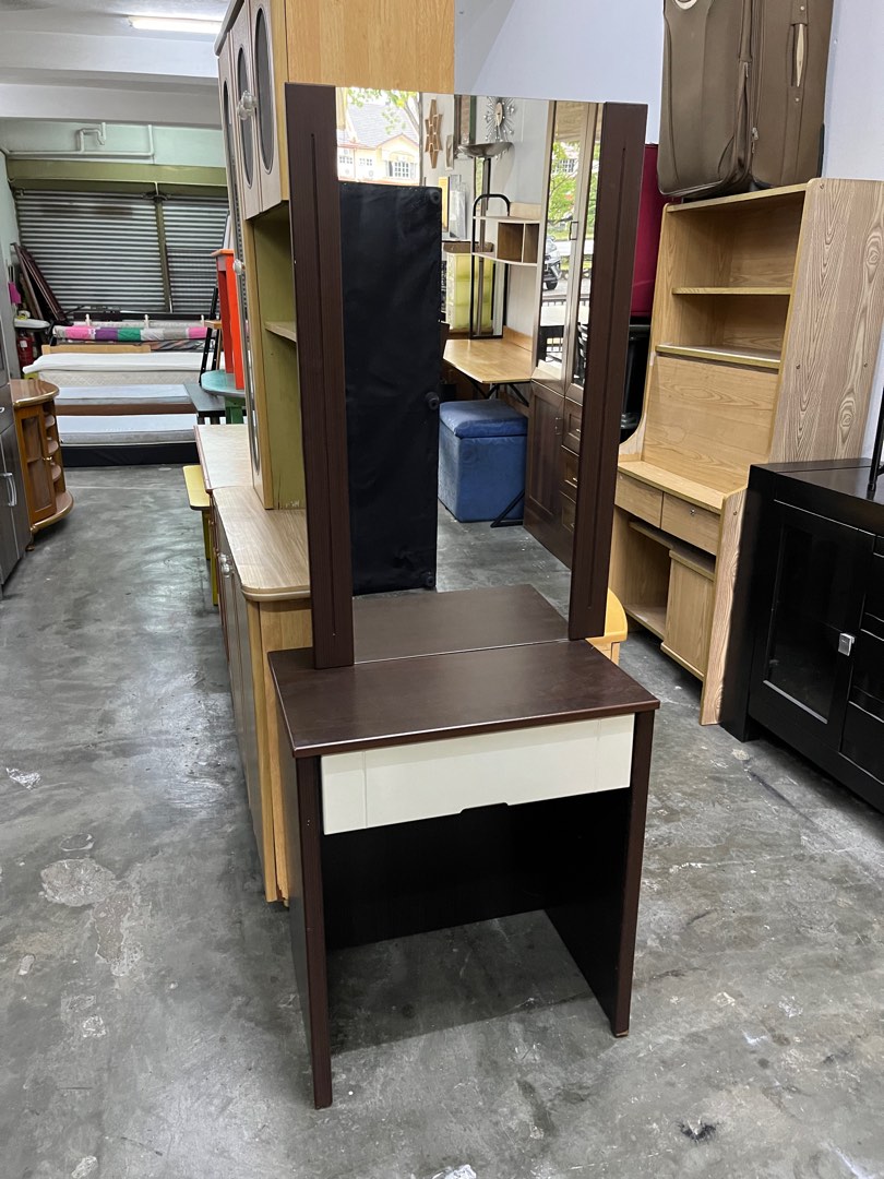 Meja mekap, Furniture & Home Living, Furniture, Other Home Furniture on ...