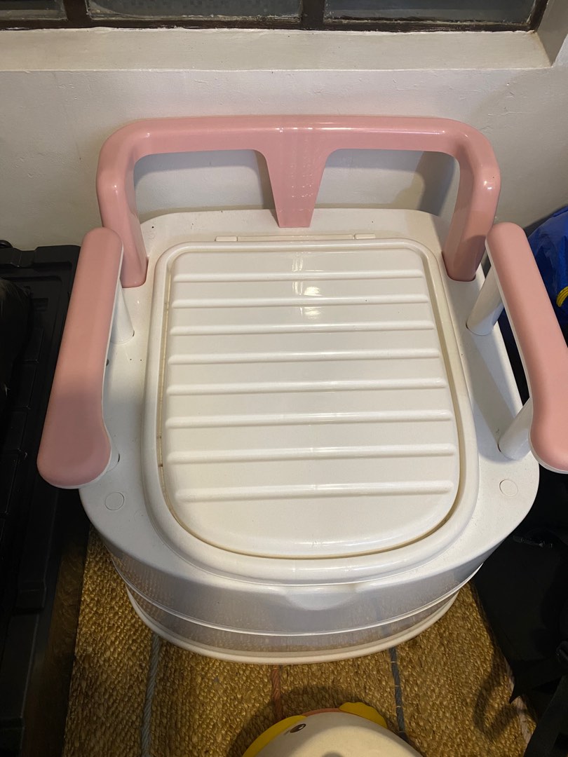 Portable Toilet (Arinola), Furniture & Home Living, Bathroom & Kitchen ...
