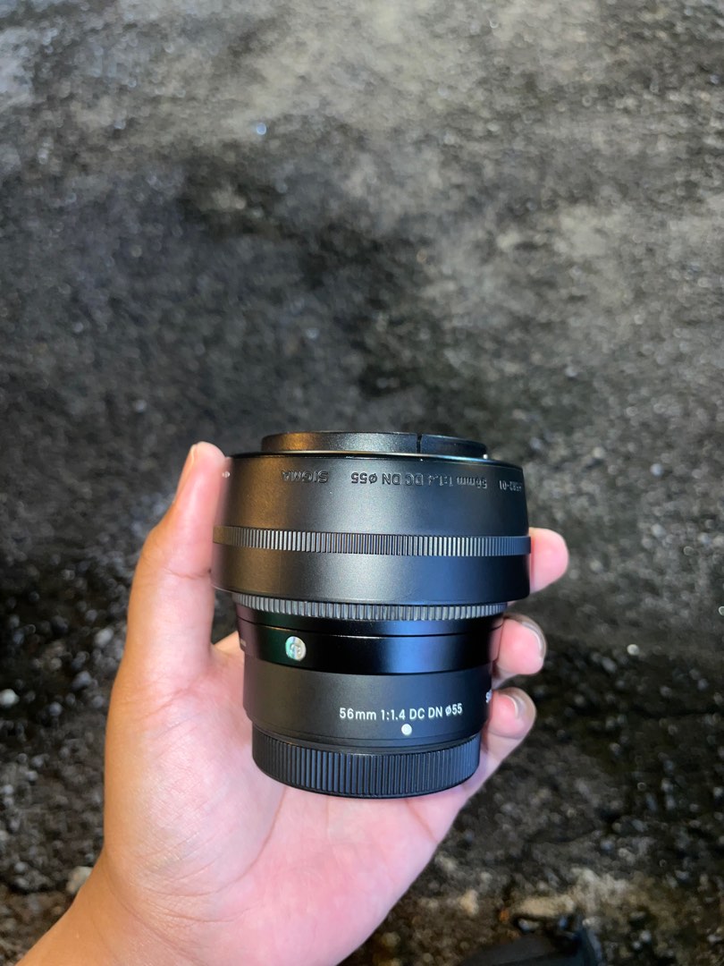 Sigma 56mm f1.4 Fuji X, Photography, Lens & Kits on Carousell