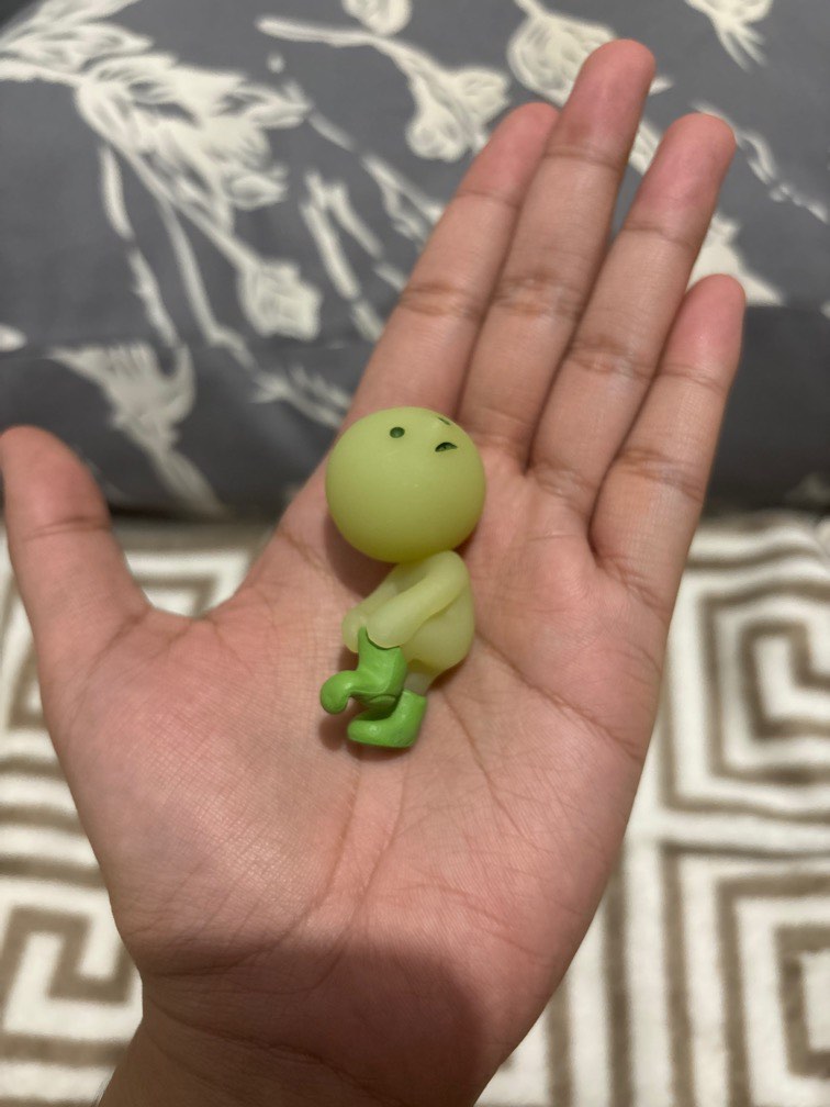 Smiski Dressing Series (Putting On Socks), Hobbies & Toys, Toys & Games ...