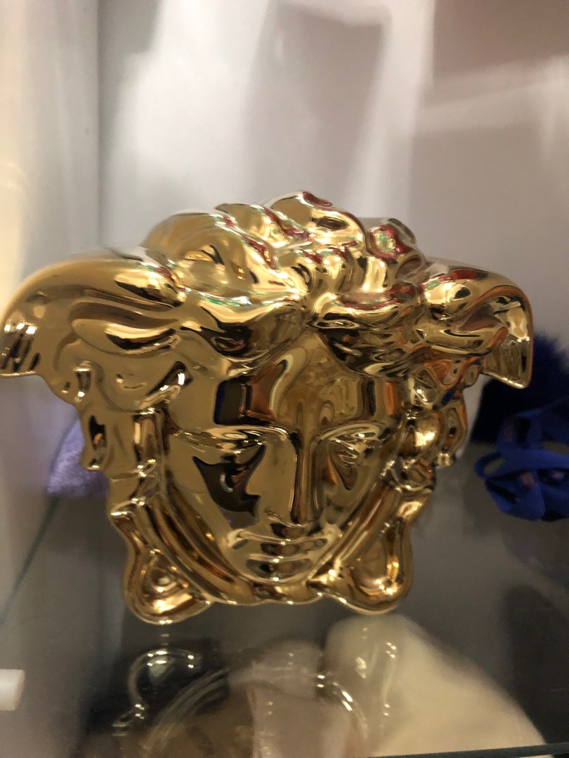 Versace 錢箱, 名牌, 飾物及配件 - Carousell