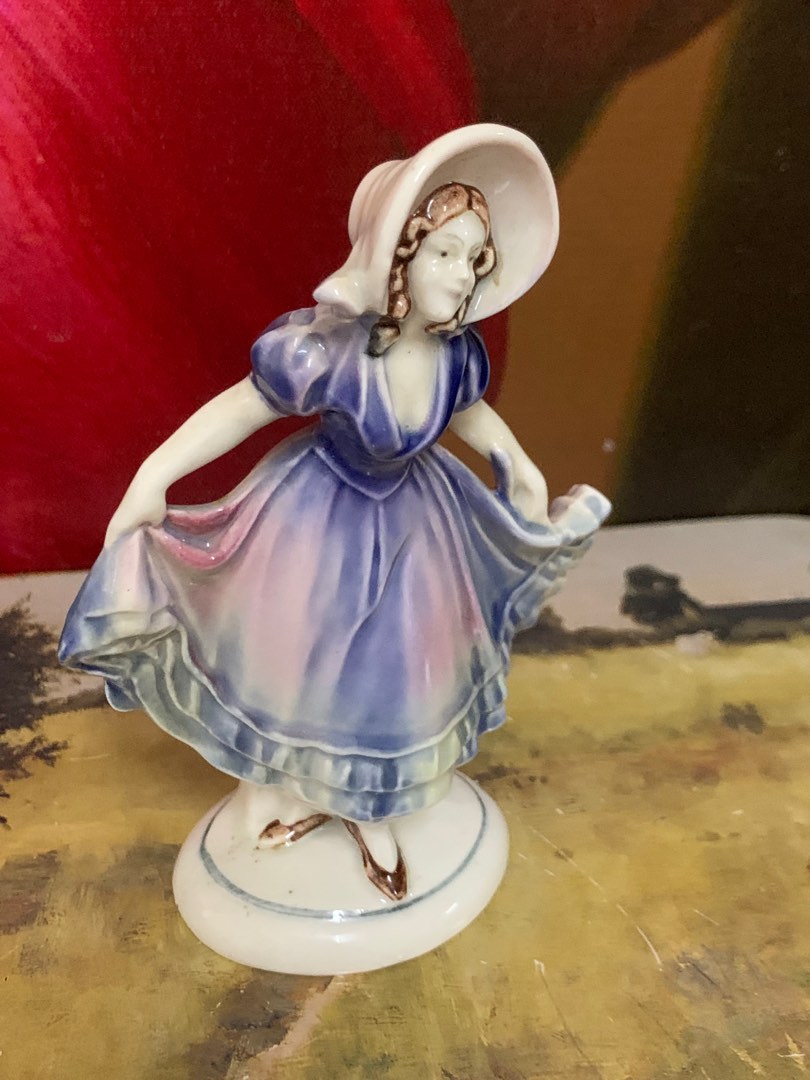 Antique Hertwig & Co. Katzhutte Germany Girl with Parasol Figurine ...