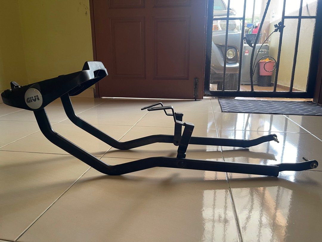 Box GIVI 32L + MONORACK (J RACK) For LC135 V1, Auto Accessories on ...