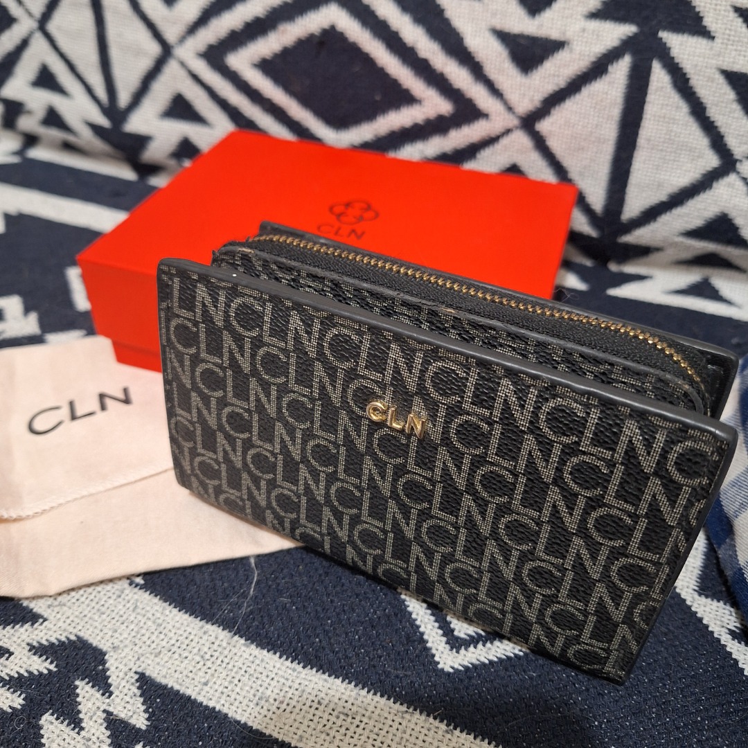 CLN Wallet (black), Women's Fashion, Bags & Wallets, Wallets & Card ...