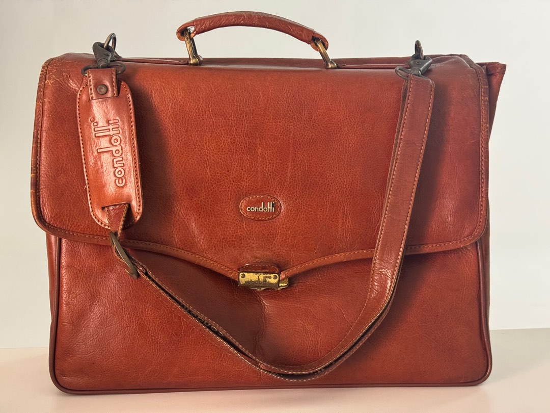 Condotti Italian Hand crafted genuine leather briefcase / bag., 名牌, 手袋及 ...