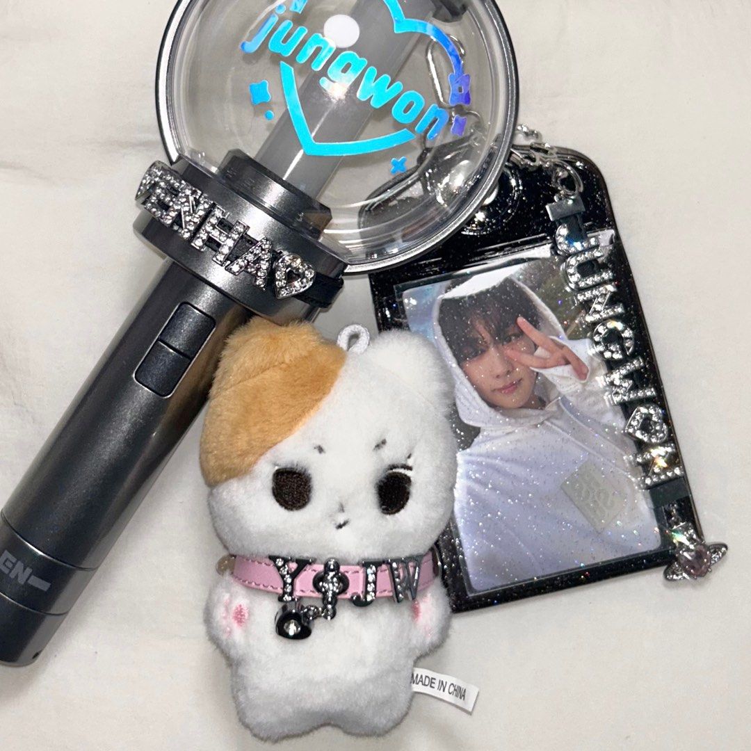 CUSTOM kpop name keychains| doll seventeen treasure enhypen txt ateez ...